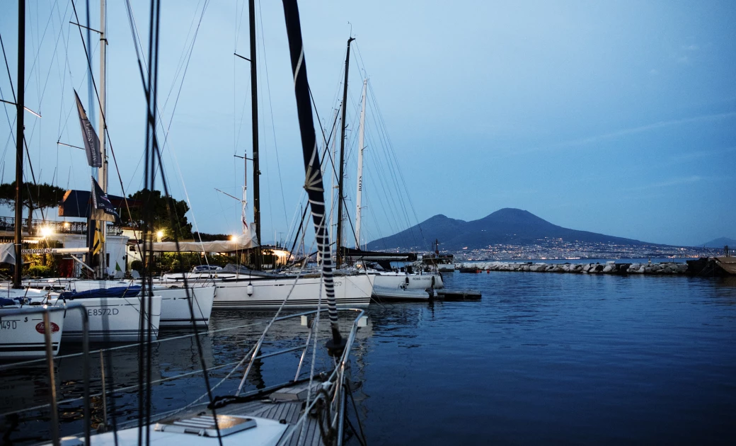 Sailing Excursion in Naples | Trentaremi